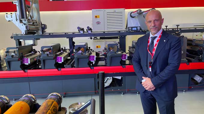Omet launches KFlex flexo press | Labels & Labeling