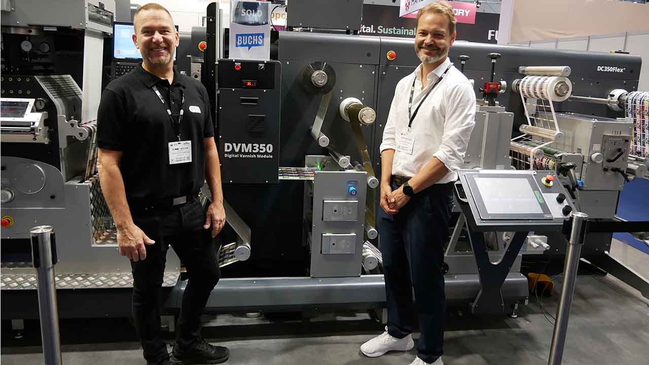 Buchs invests in Grafisk Maskinfabrik’s DC350Flex+ | Labels & Labeling