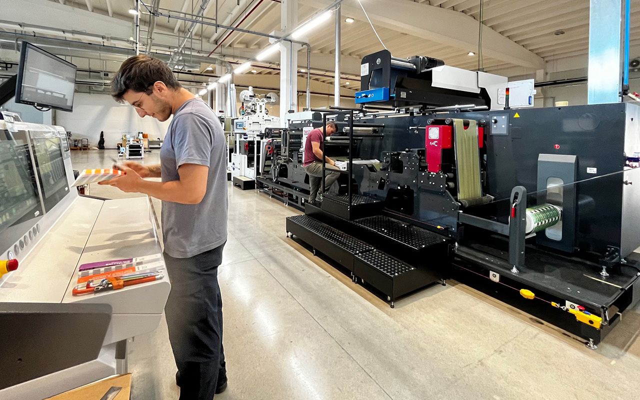 CCL Label opens wine and spirits label hub in Italy | Labels & Labeling