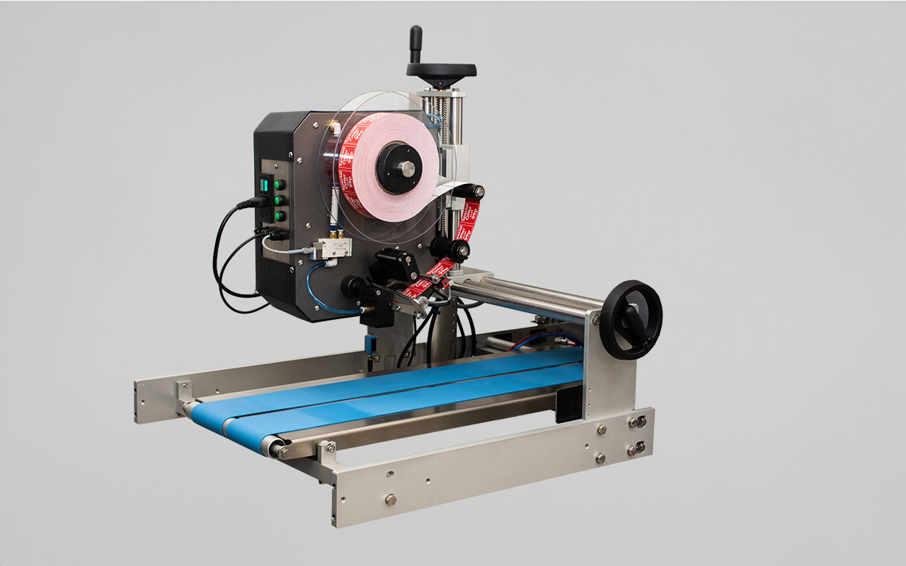 Ravenwood unveils Nobac 40 linerless labeler | Labels & Labeling