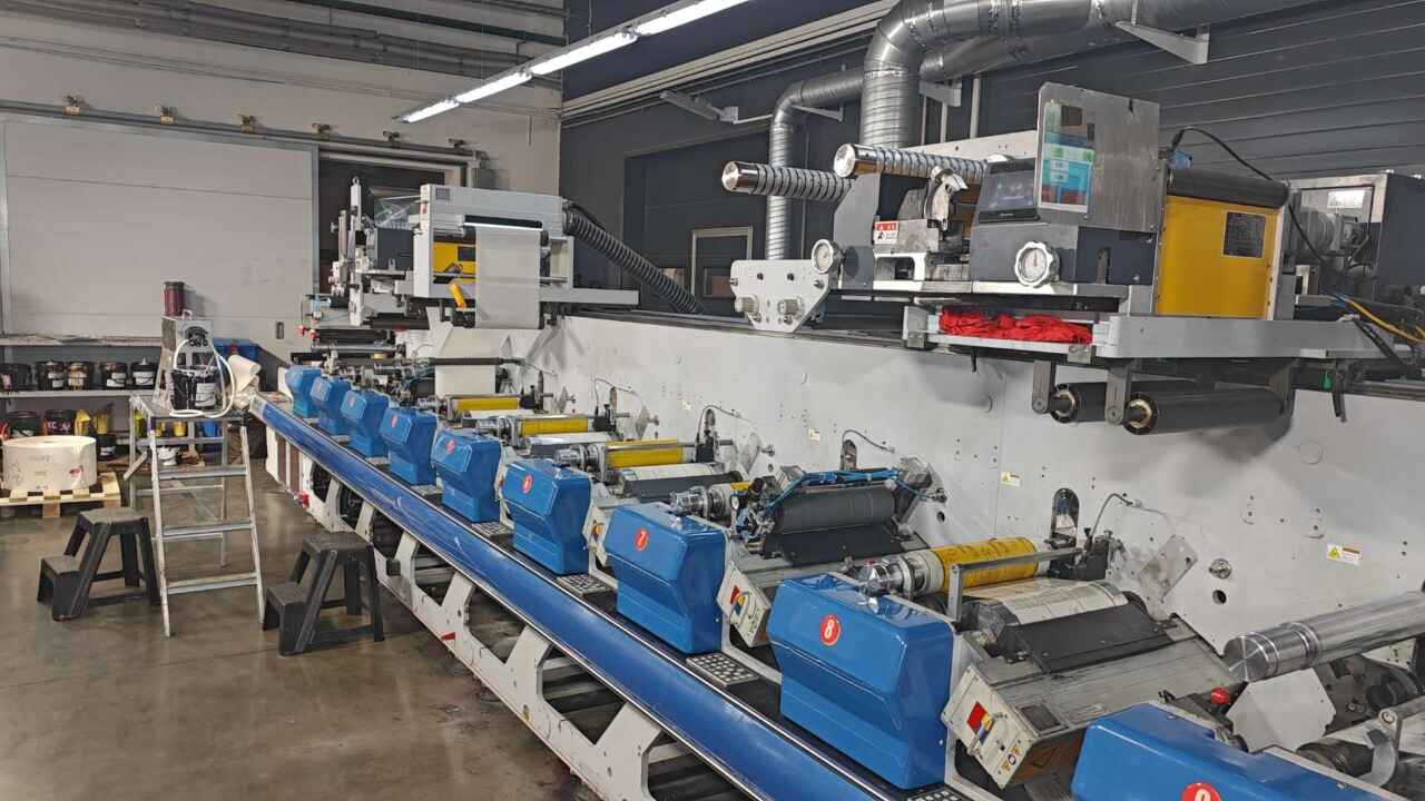 Tipografija Maxiprint adds another Weigang ZJR-350G | Labels & Labeling