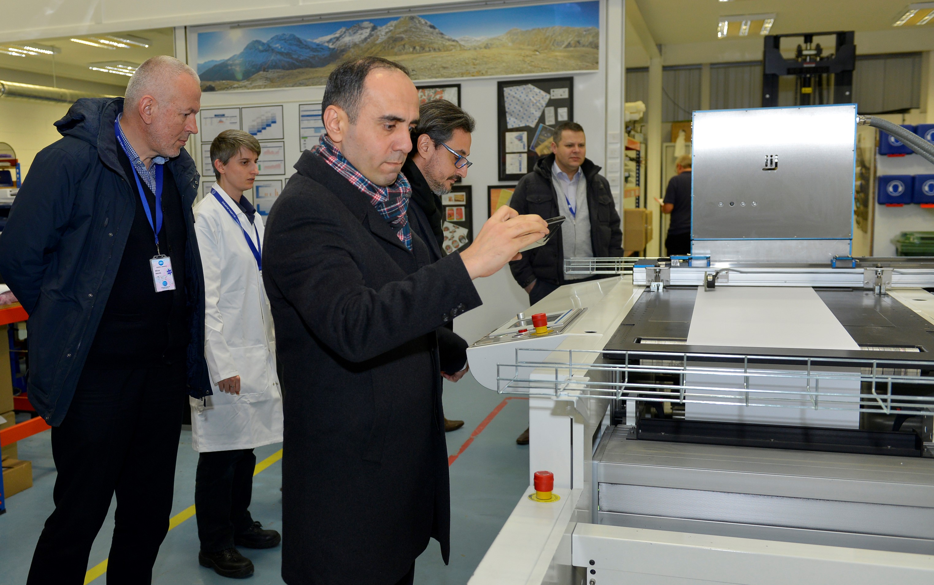 IIJ showcases inkjet systems to Konica Minolta senior executives ...