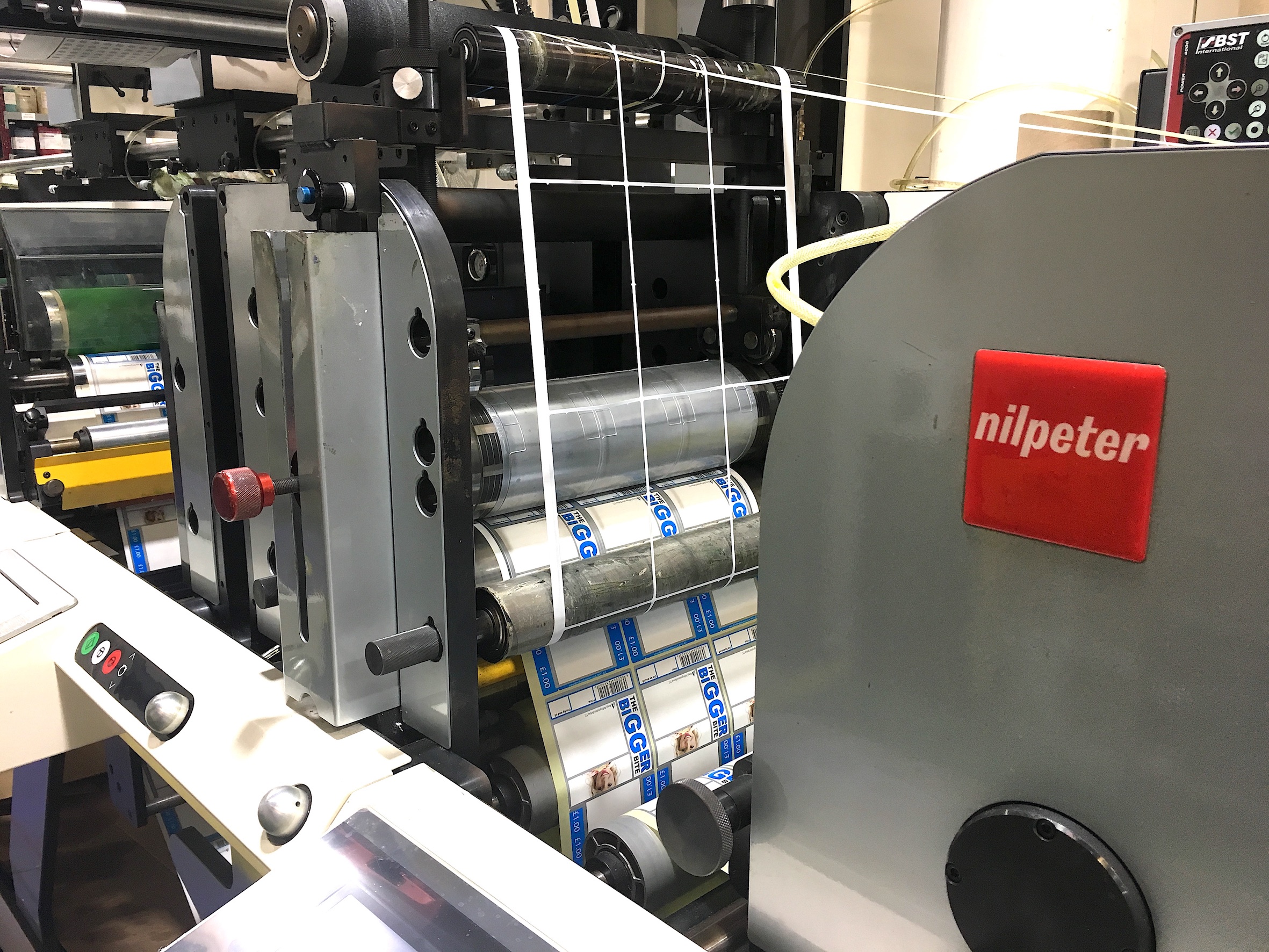 Mission Labels improves efficiency with RotoRepel | Labels & Labeling