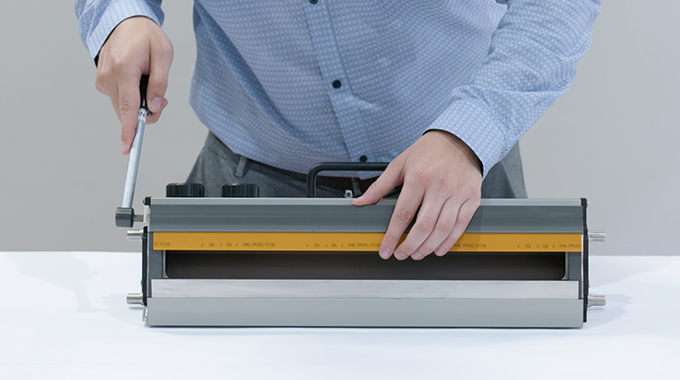 Tresu and Flexo Concepts introduce quick-change plastic doctor blade ...