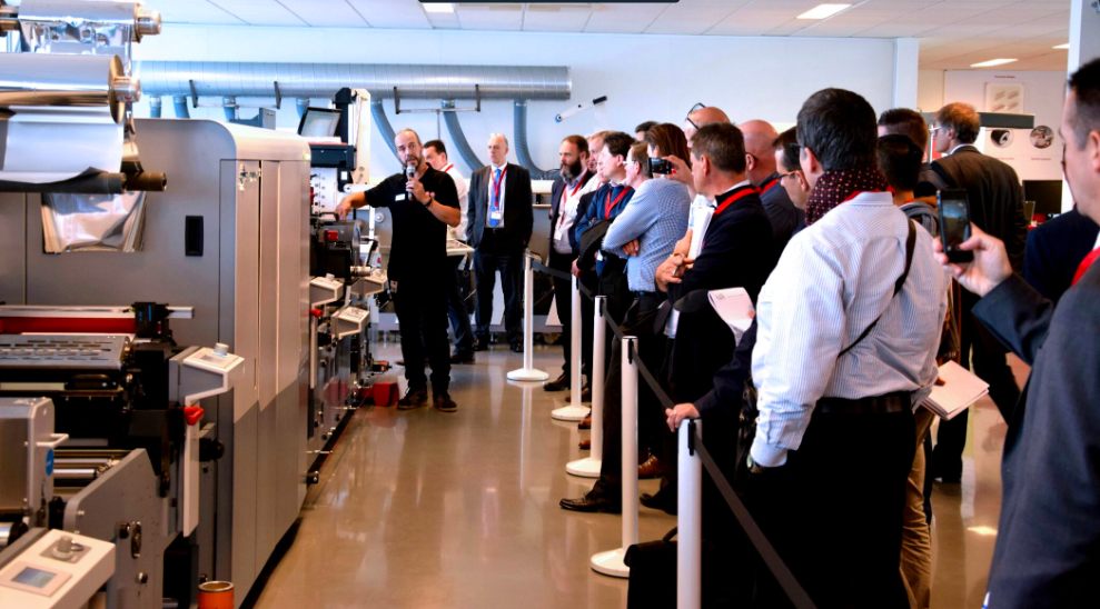 The potential of hybrid | Labels & Labeling