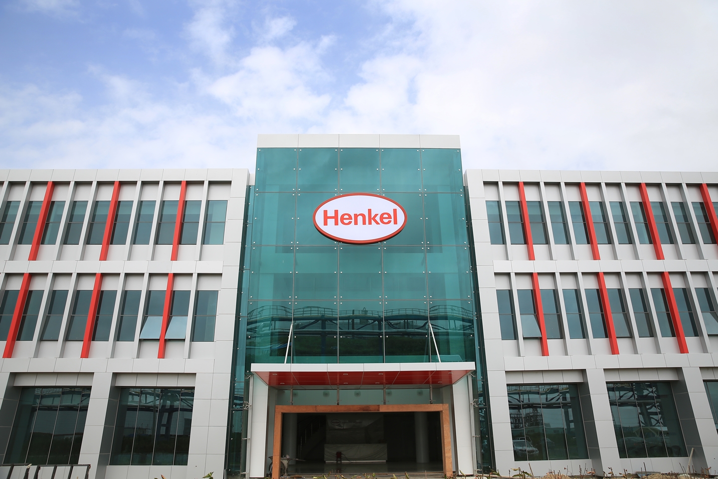 Henkel opens world’s largest adhesives factory in China | Labels & Labeling